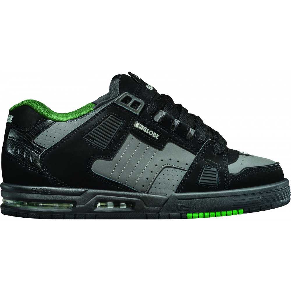 GLOBE Sabre Black/charcoal/apple - Skate Shoes - Suffern