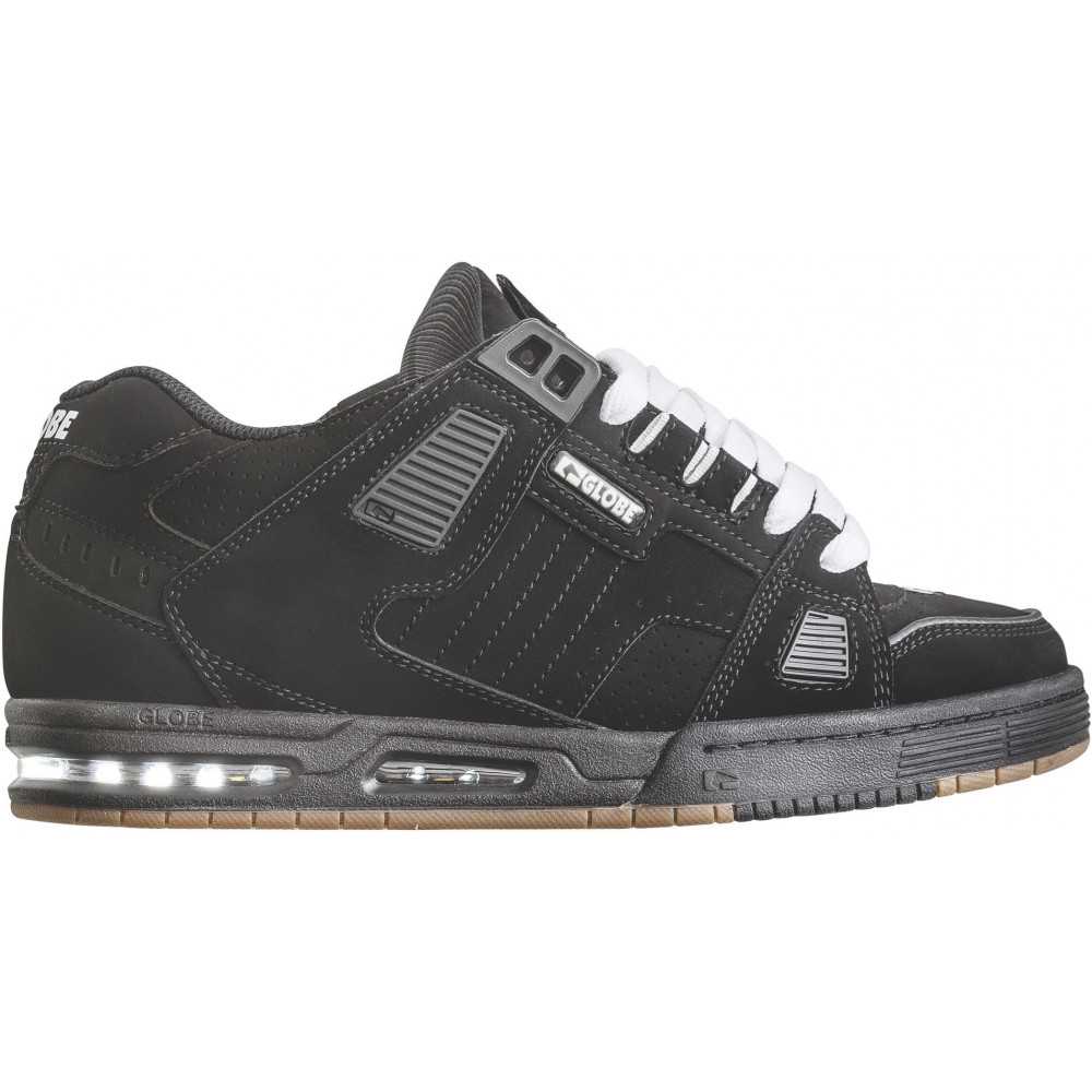 GLOBE Sabre Black/black/gum - Skate Shoes Homme - Suffern